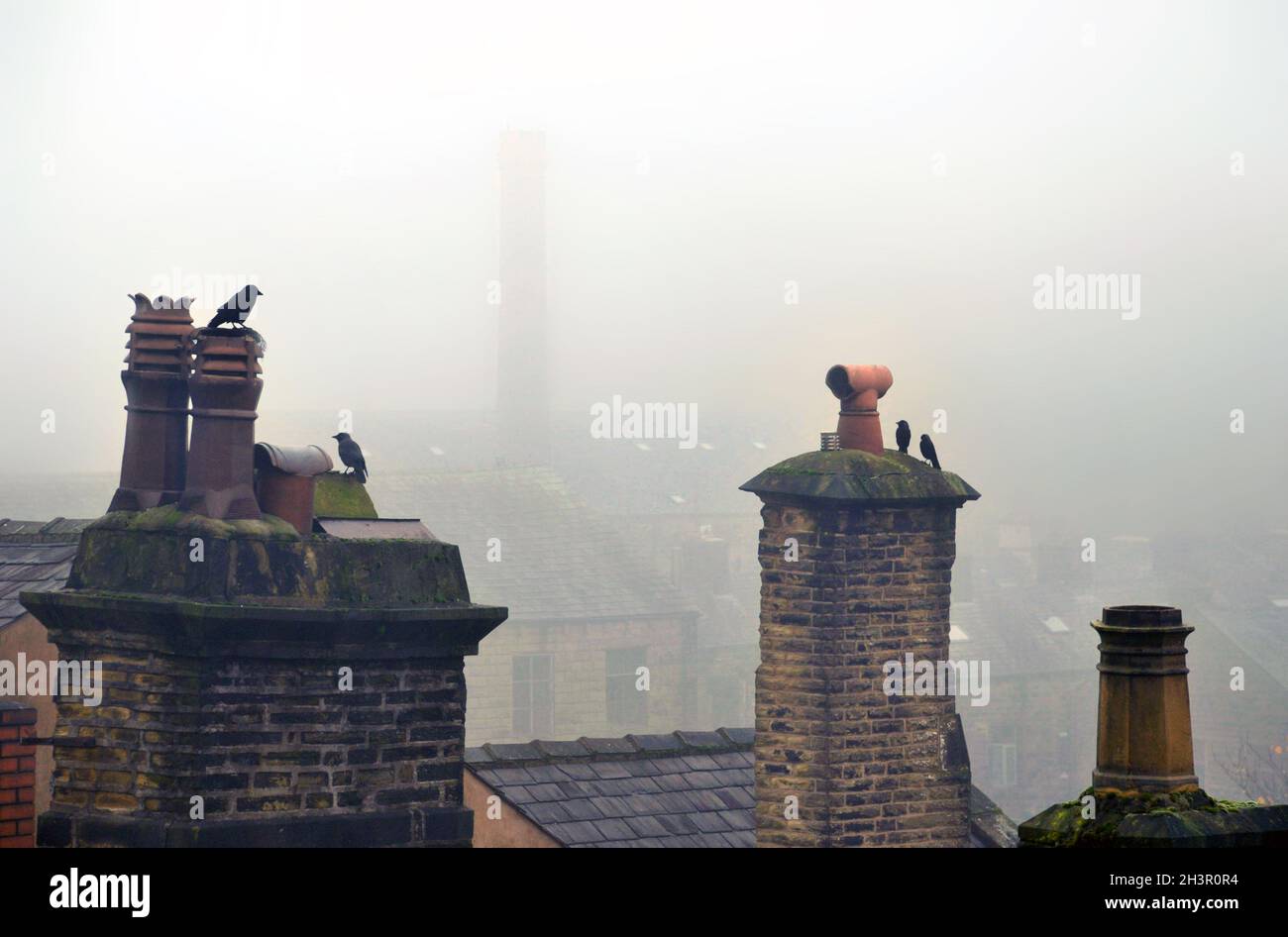 Chimneys england winter hi-res stock photography and images - Alamy