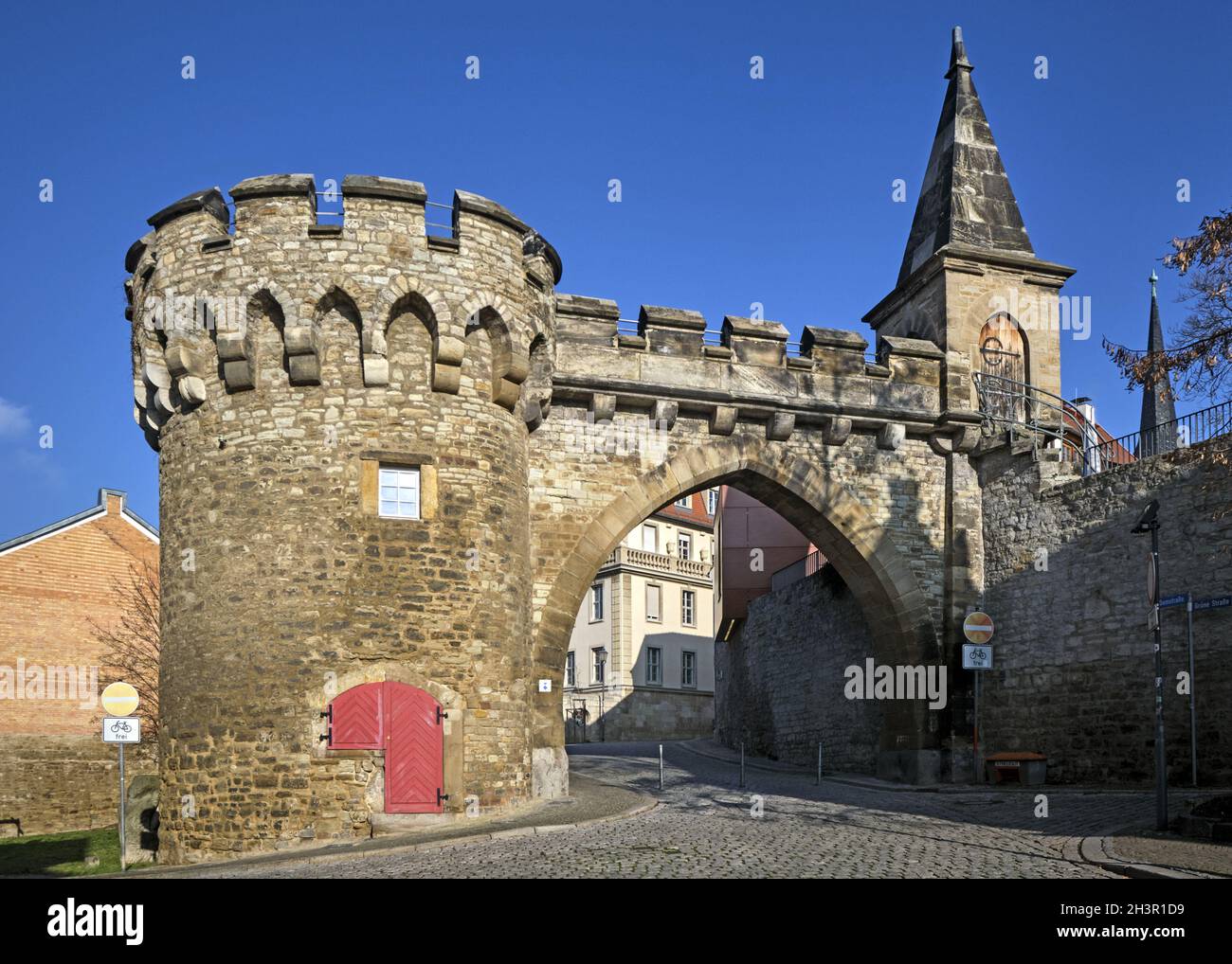 Crooked gate hi-res stock photography and images - Alamy