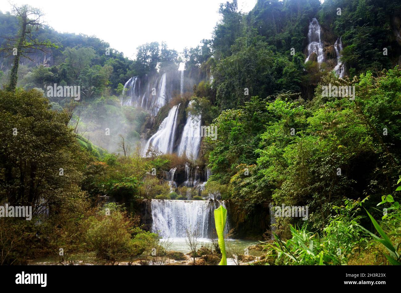 Namtok Thi Lo Su Waterfall largest highest waterfalls at Thailand in ...