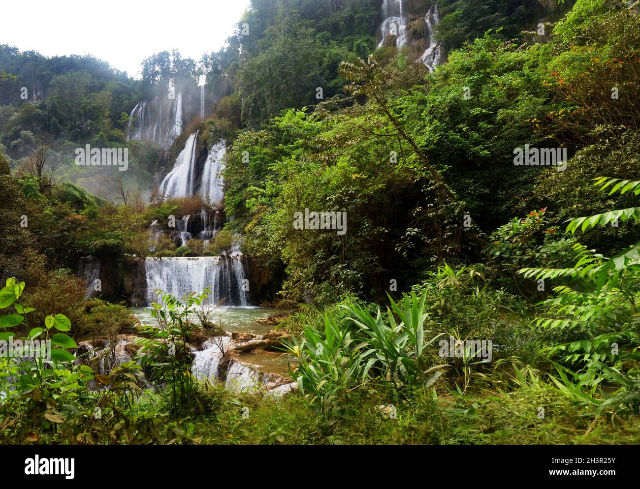 Namtok Thi Lo Su Waterfall largest highest waterfalls at Thailand in ...