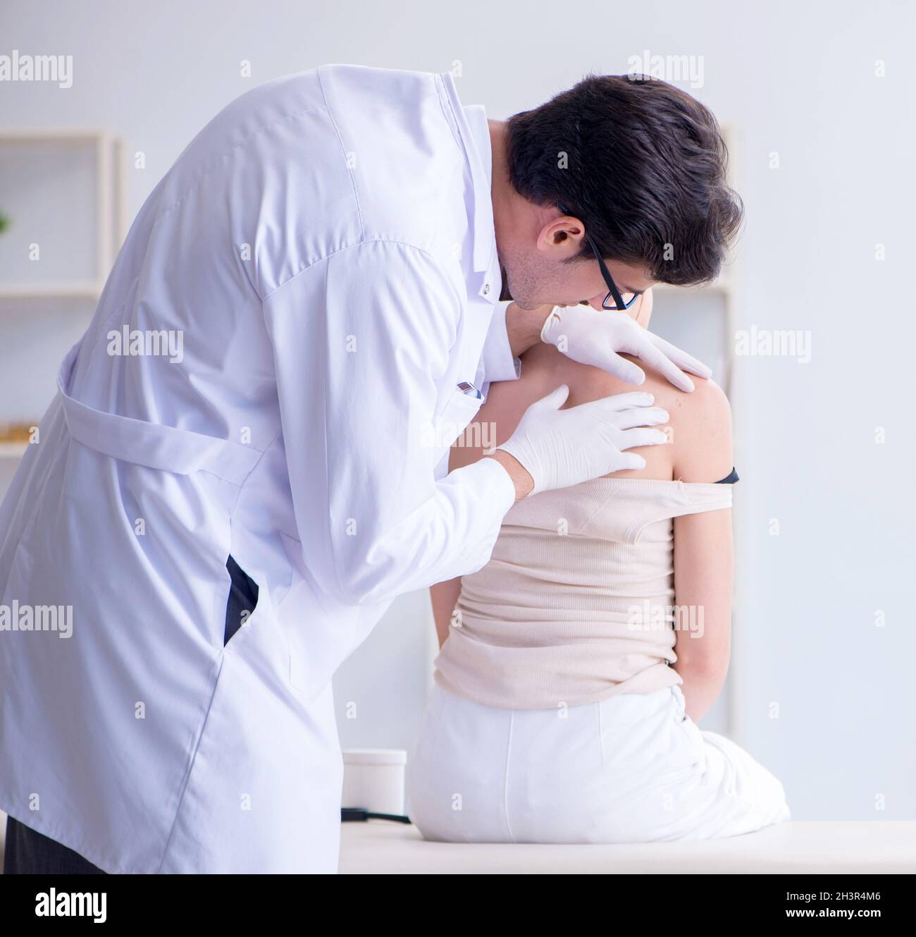 Skin cancer exam hi-res stock photography and images - Alamy