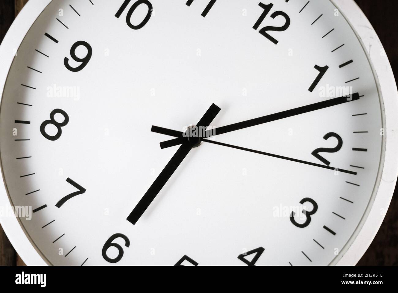 Image of simple wall clock Stock Photo - Alamy