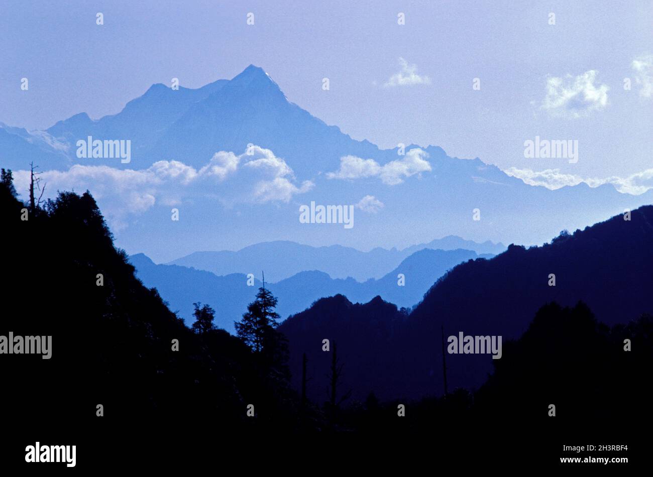 Nepal, Pokhara region, Manaslu mountain range Stock Photo - Alamy