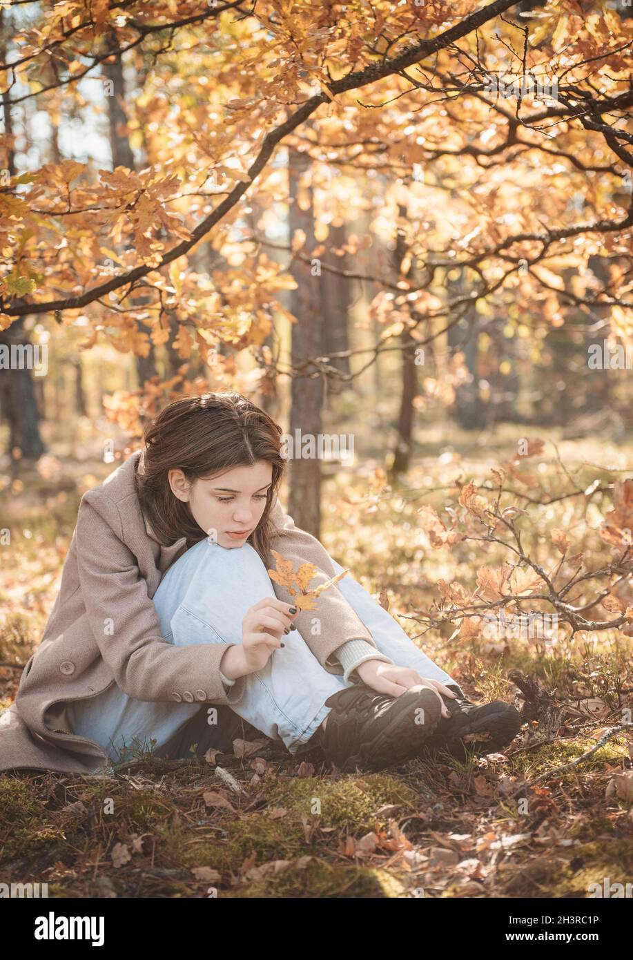Portrait of a thoughtful and sad girl. Autumn colors . Lifestyle ...