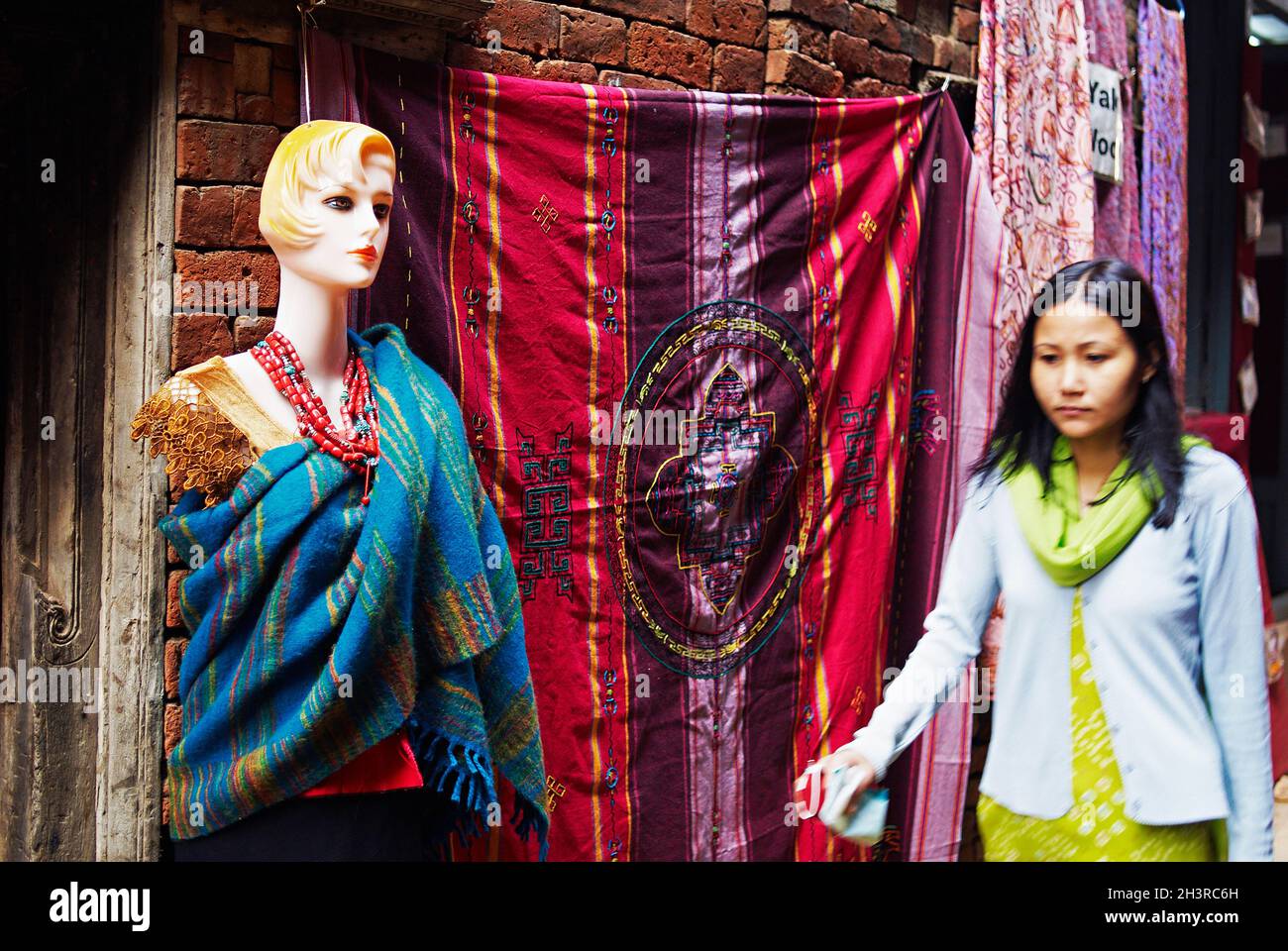 Nepal. Kathmandu valley. Newar city of Bhaktapur. Craft Stock Photo - Alamy