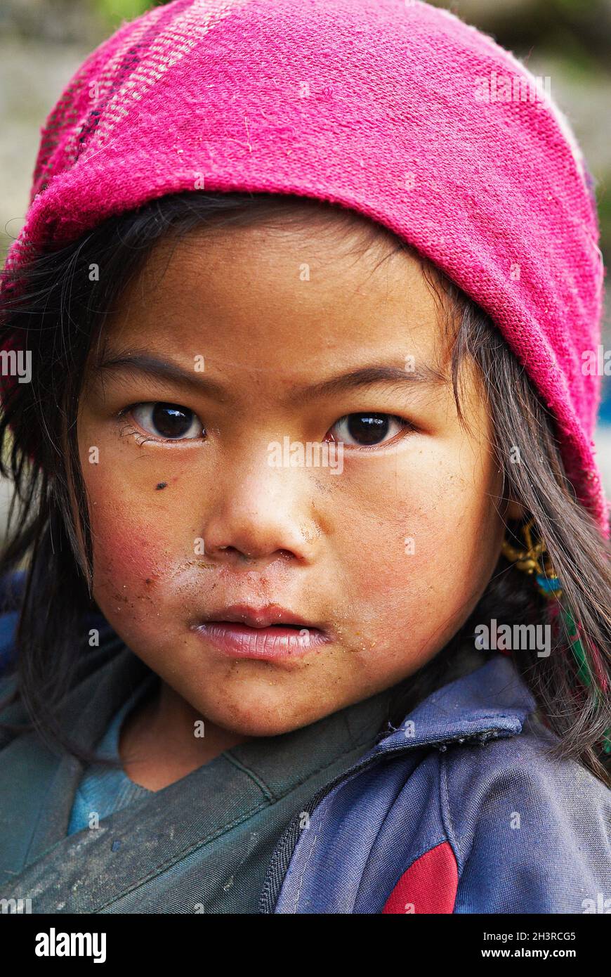 Nepal. Arun valley, East Nepal. Honggaon village, inhabited by Bhote ...