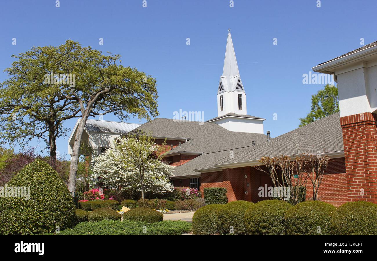 Spring flowers church hi-res stock photography and images - Alamy