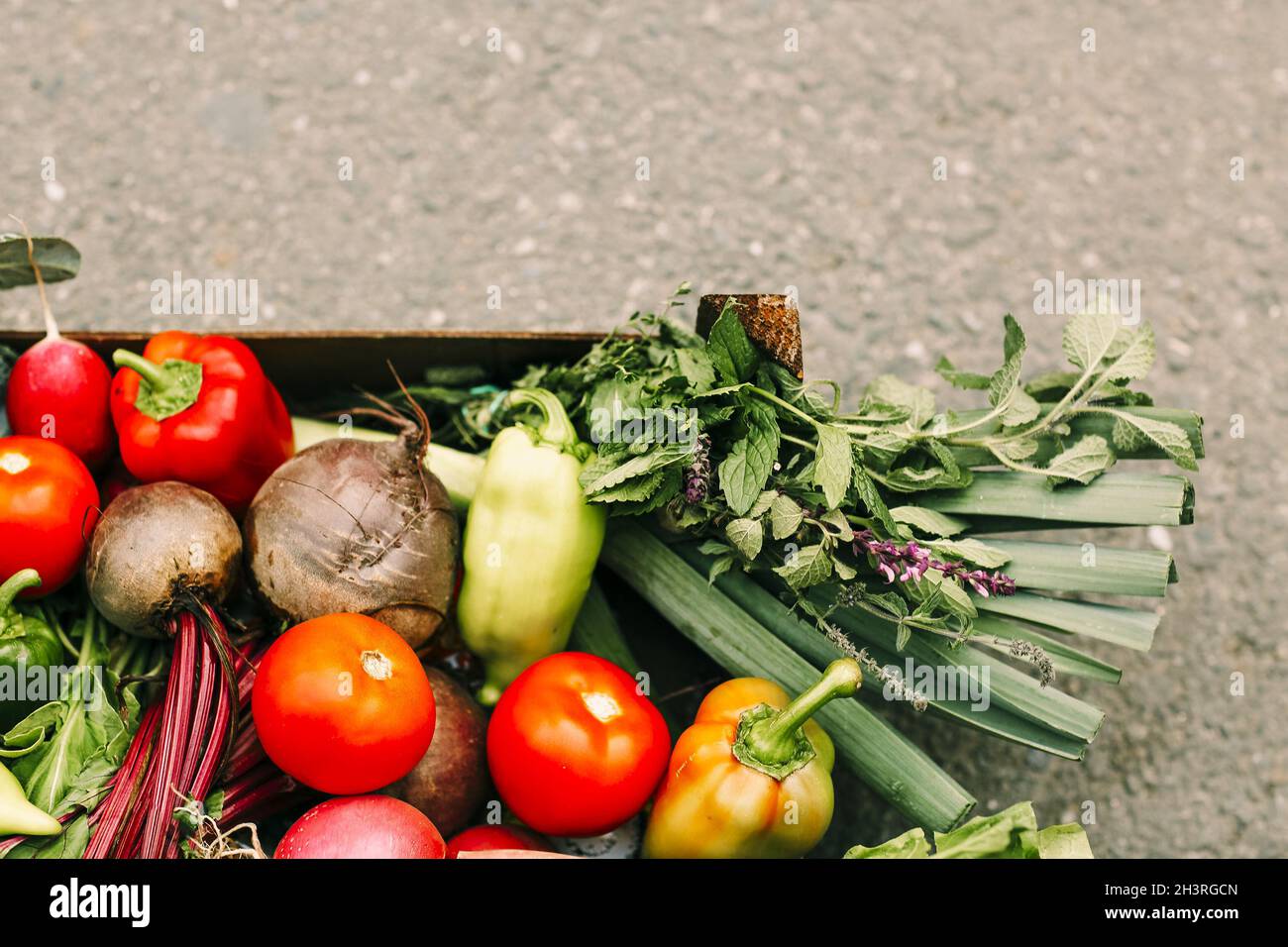 Pile vegetables from above hi-res stock photography and images - Alamy