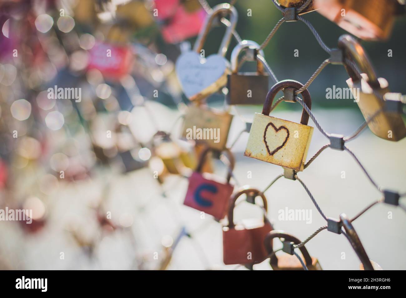 Love locks at bridge markartsteg hi-res stock photography and images ...
