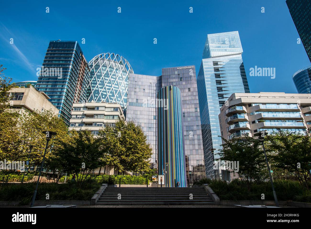 The buildings of La Défense Stock Photo - Alamy