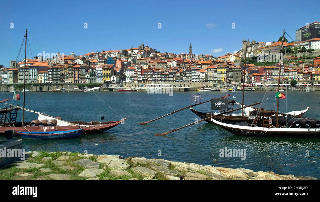 Colorful porto hi-res stock photography and images - Alamy