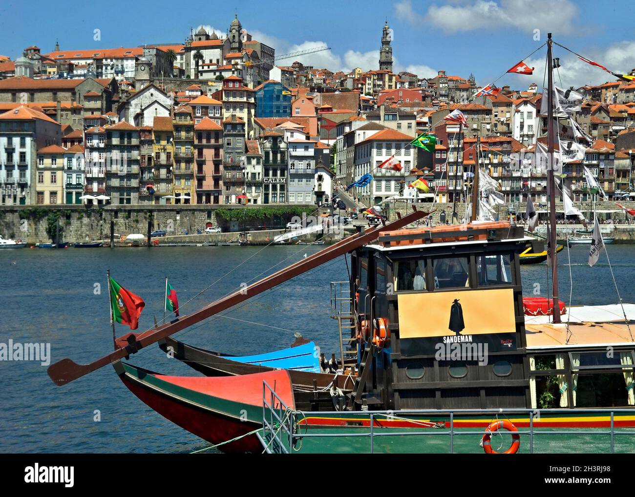 Panorama Porto with portwine transport boats Stock Photo - Alamy