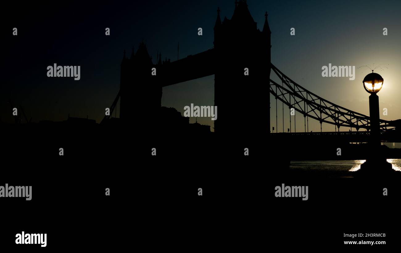 Silhouette tower bridge in morning hi-res stock photography and images ...