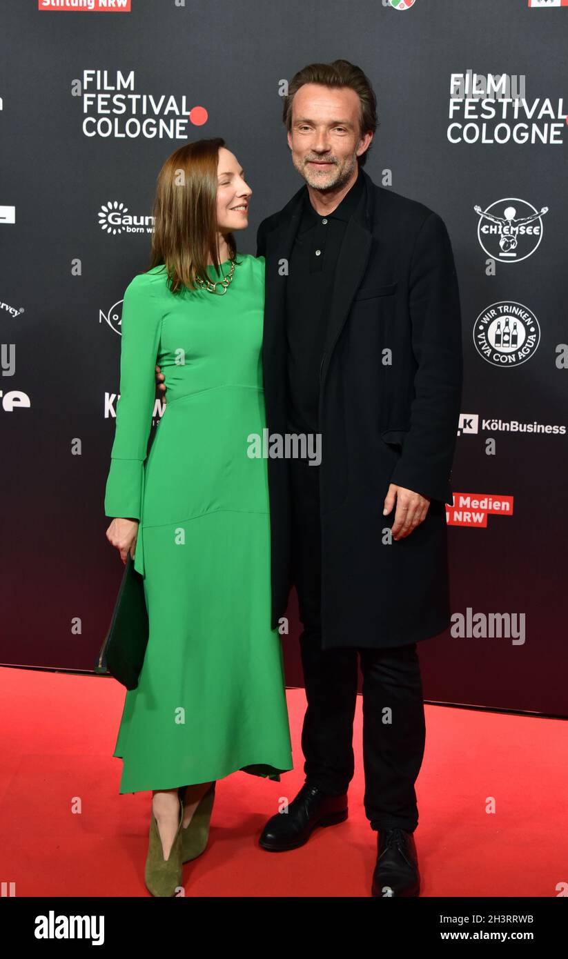 Cologne, Germany. 27th Oct, 2021. Actors Katharina Schüttler and Lucas ...