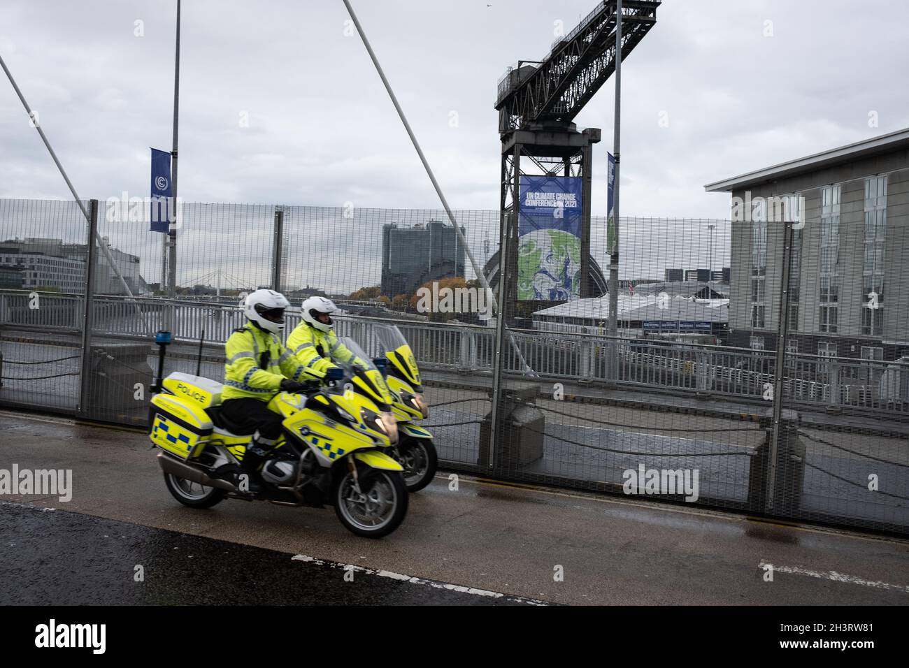 Cop26 security fencing hi-res stock photography and images - Alamy