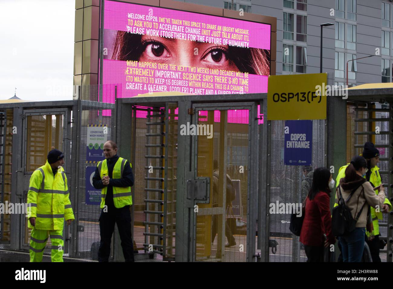 Cop26 security fencing hi-res stock photography and images - Alamy