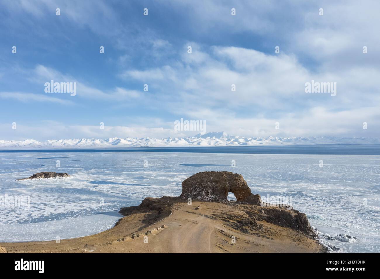 Aerial view elephant in lake hi-res stock photography and images - Alamy