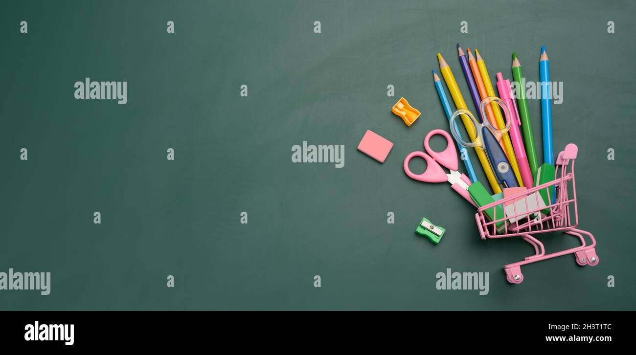 School supplies shopping cart hi-res stock photography and images - Alamy