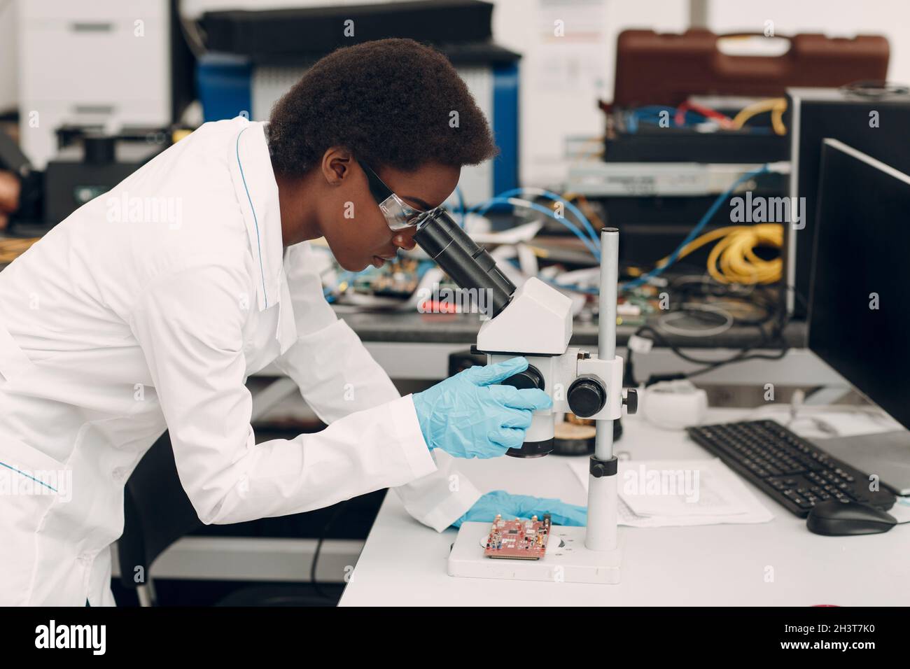 African instruments hi-res stock photography and images - Alamy