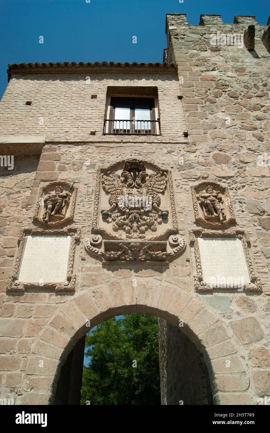 Toledo bridge san martin hi-res stock photography and images - Alamy