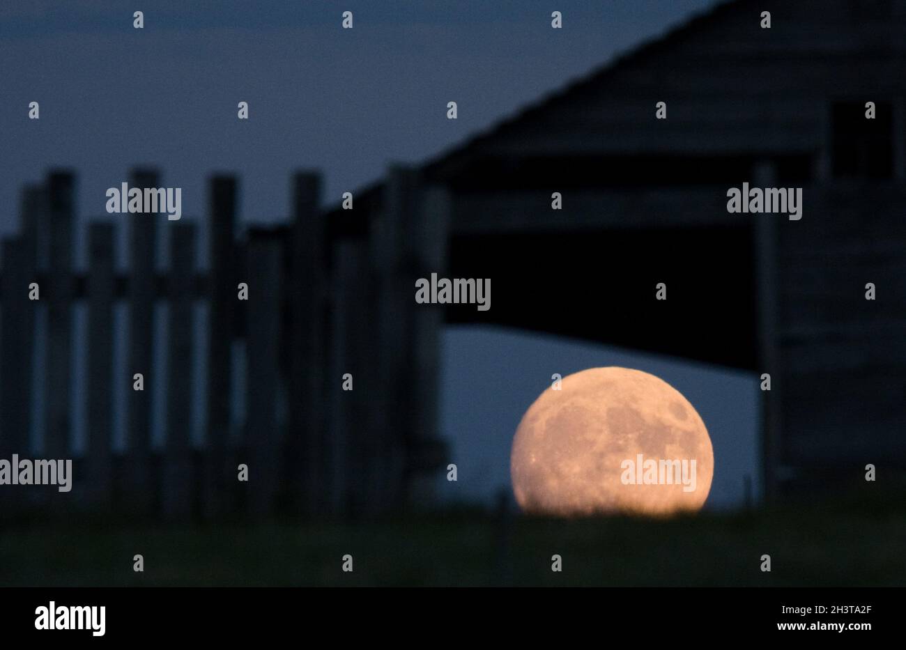 Full Moon Through Barn Stock Photo - Alamy
