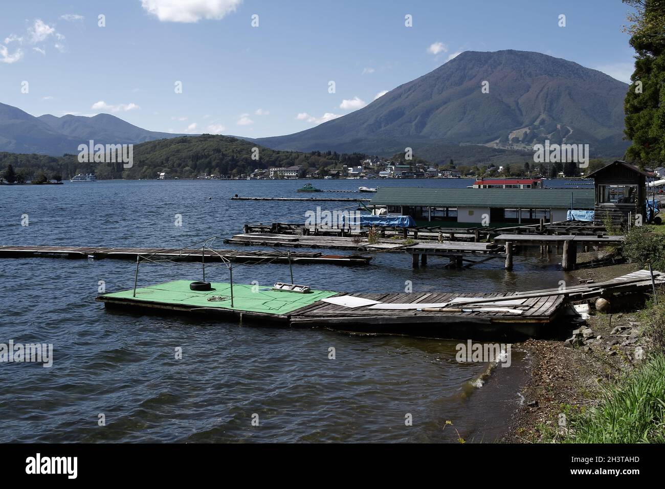 nojiri, nagano, japan, 2021-20-10 , Nojiri lake in Nagano, Japan Stock ...