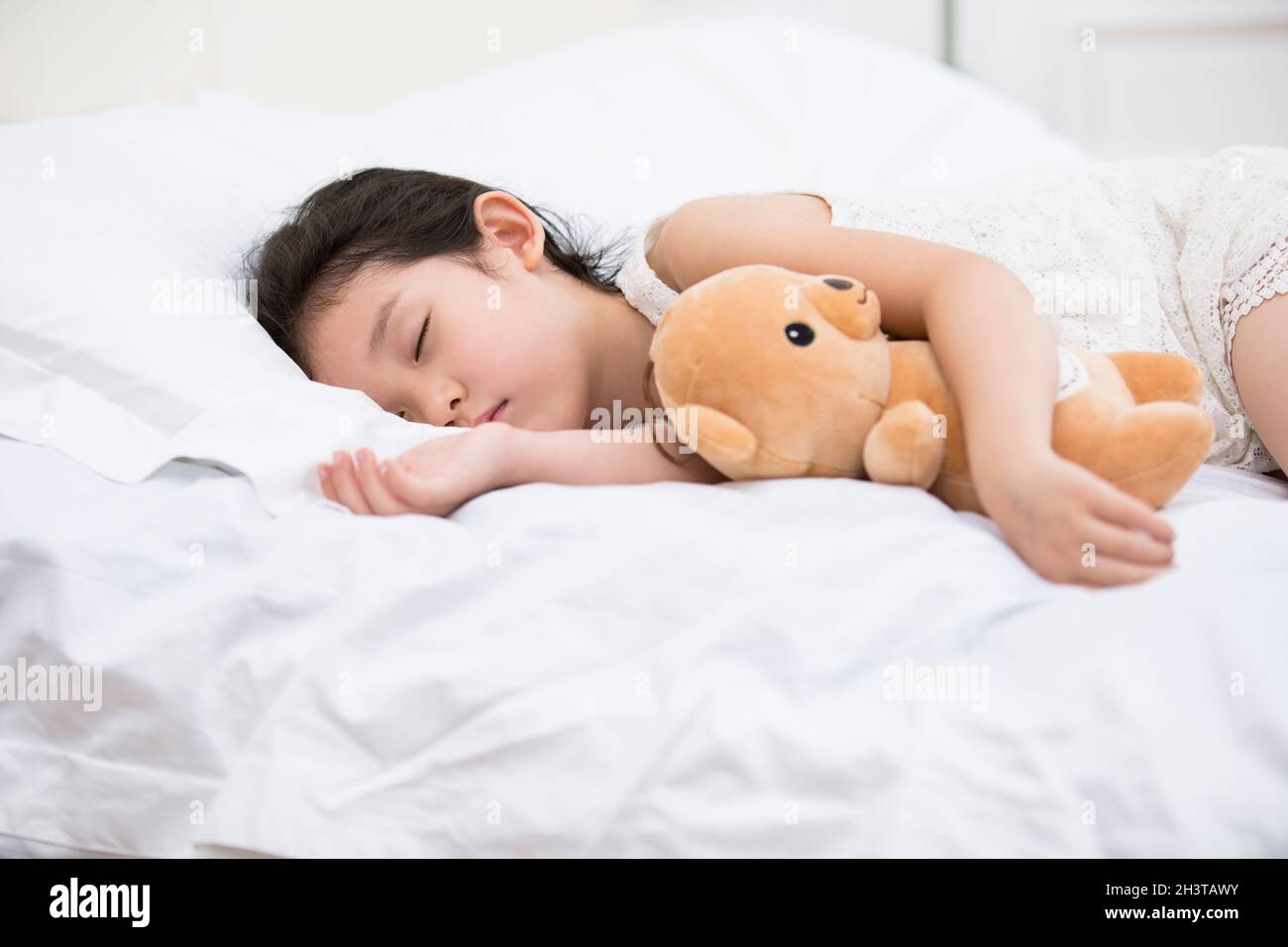 Lovely and beautiful little girl sleeping Stock Photo - Alamy