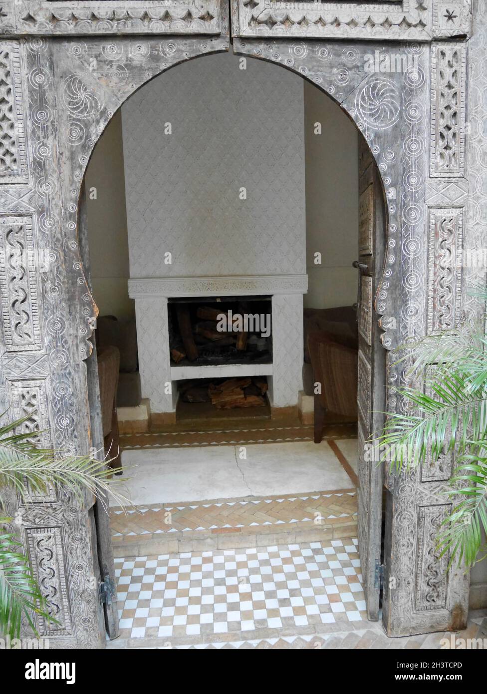 Arabic home fireplace hi-res stock photography and images - Alamy
