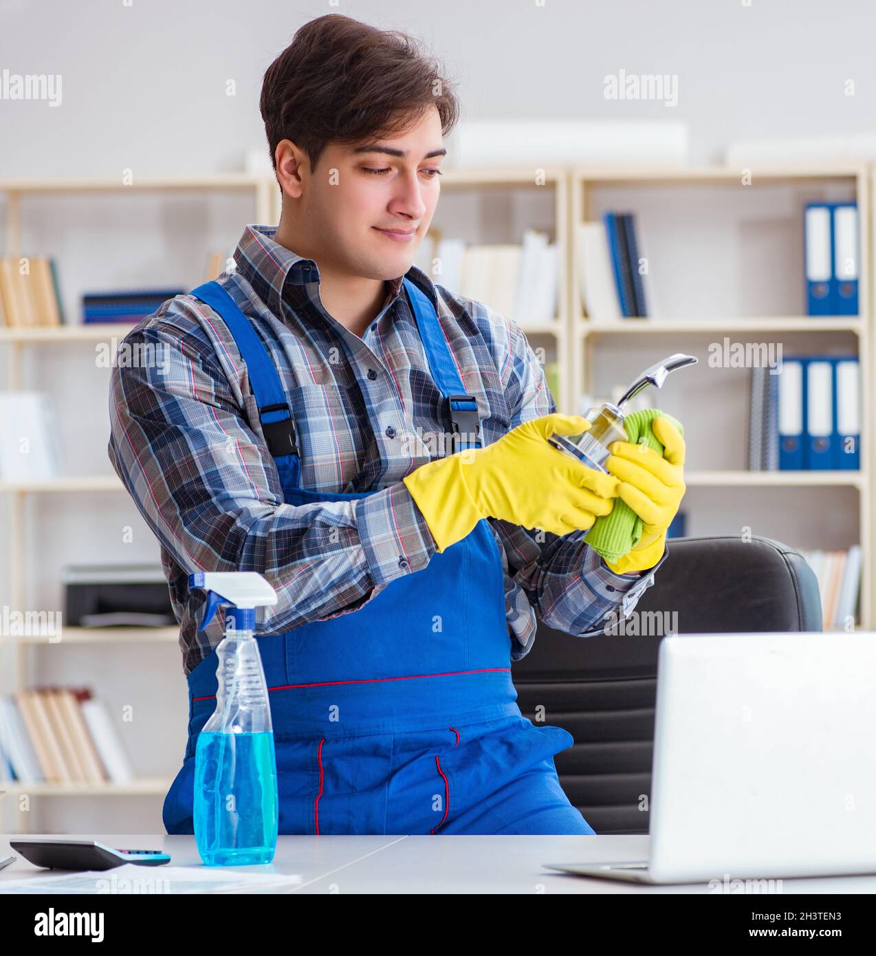 Happy tidy office desk hi-res stock photography and images - Alamy