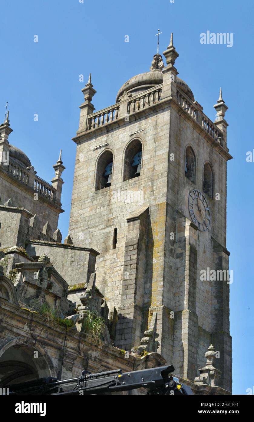 Se cathedral detail hi-res stock photography and images - Alamy