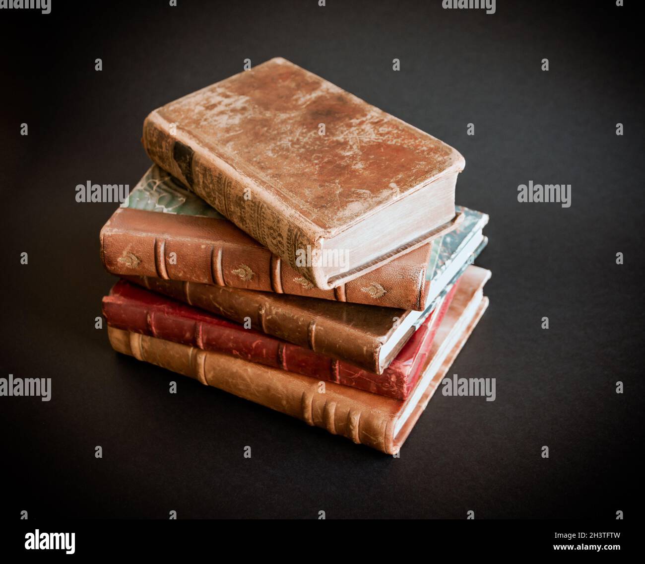 Books stack classic hi-res stock photography and images - Alamy