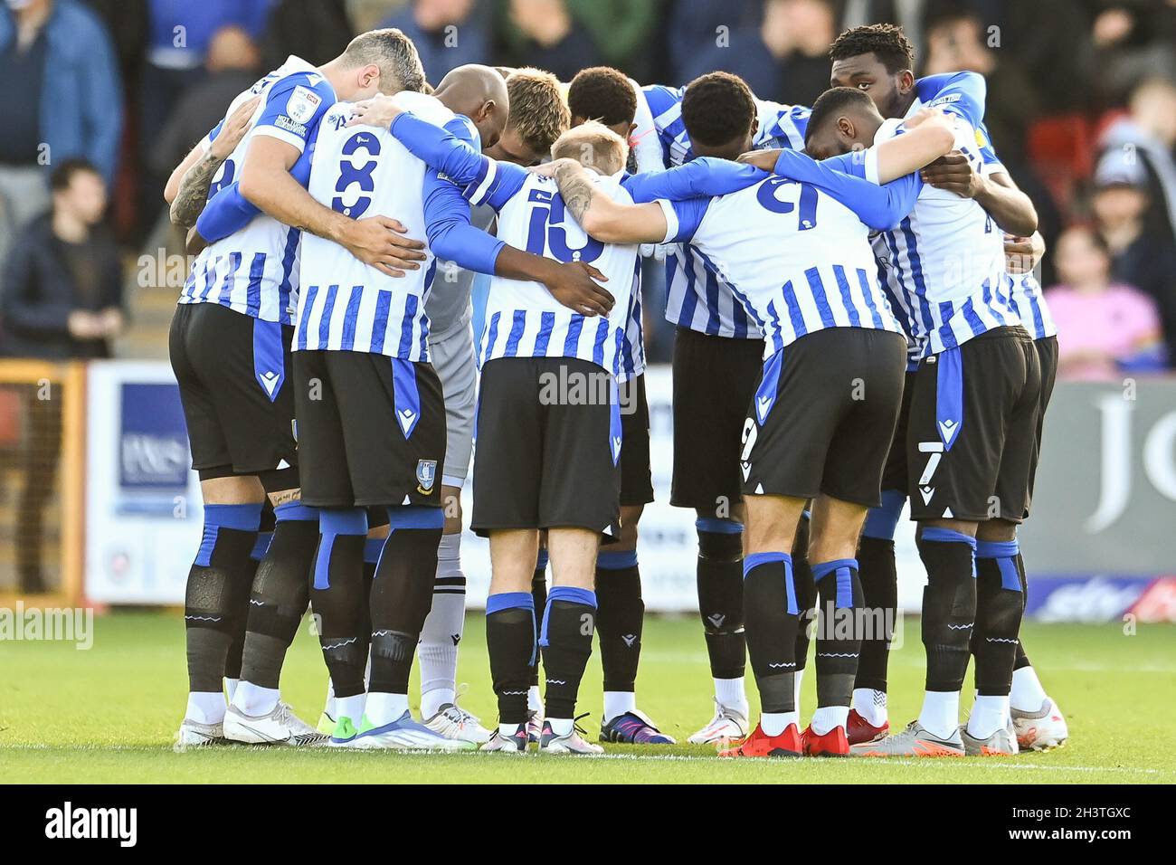Sheffield Wednesday team huddle before kick off Stock Photo - Alamy
