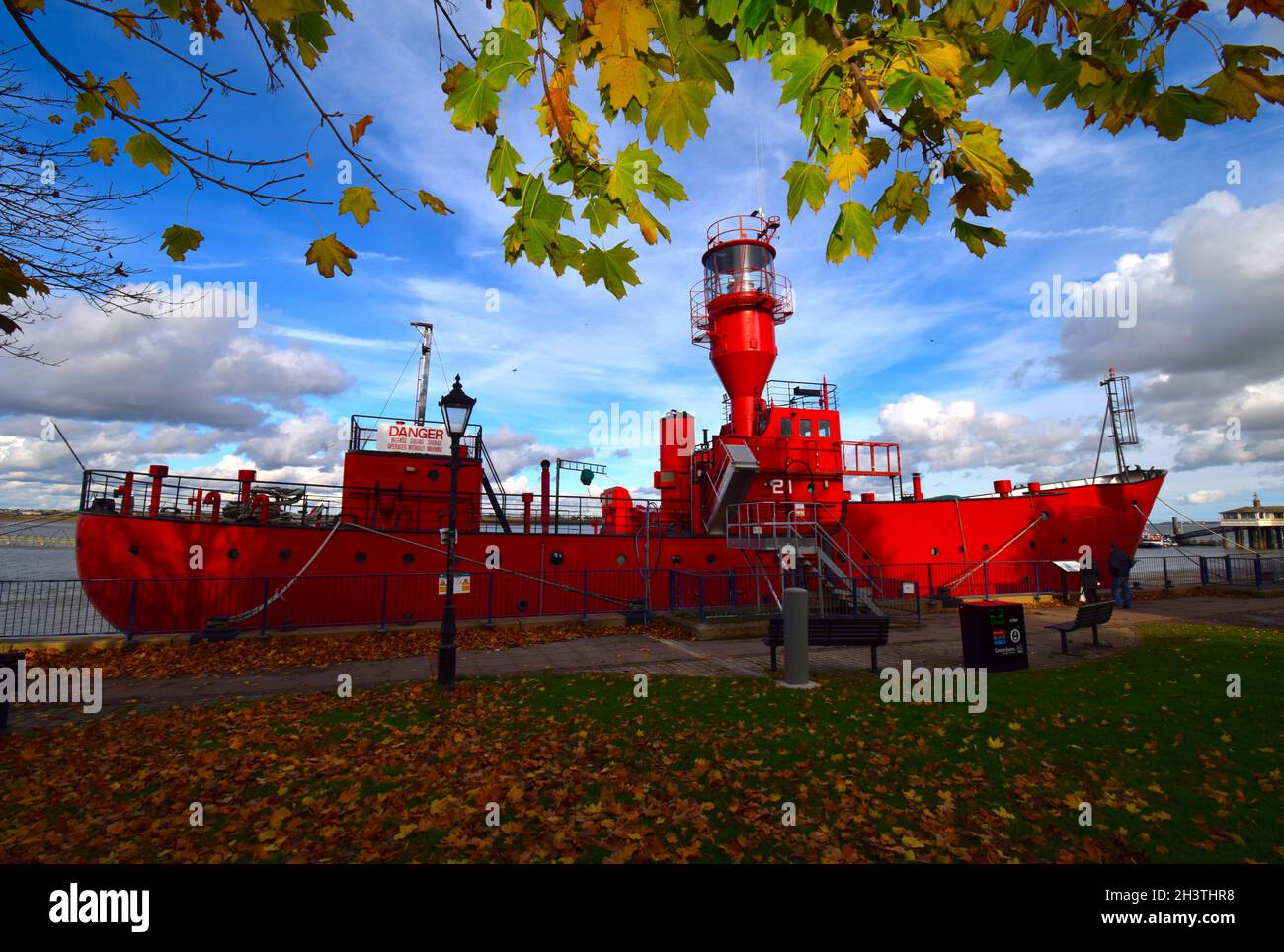 30/10/2021 Gravesend UK Former Trinity House Light Vessel LV 21 ...