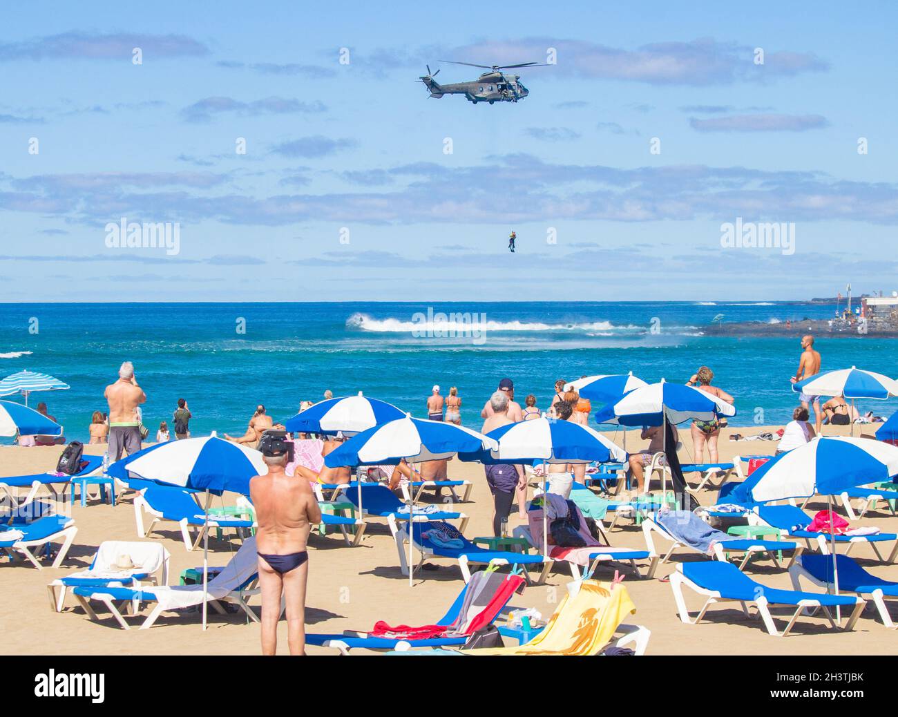 Gran Canaria, Canary Islands, Spain. 30th October, 2021. Tourists, many from the UK, basking in ...