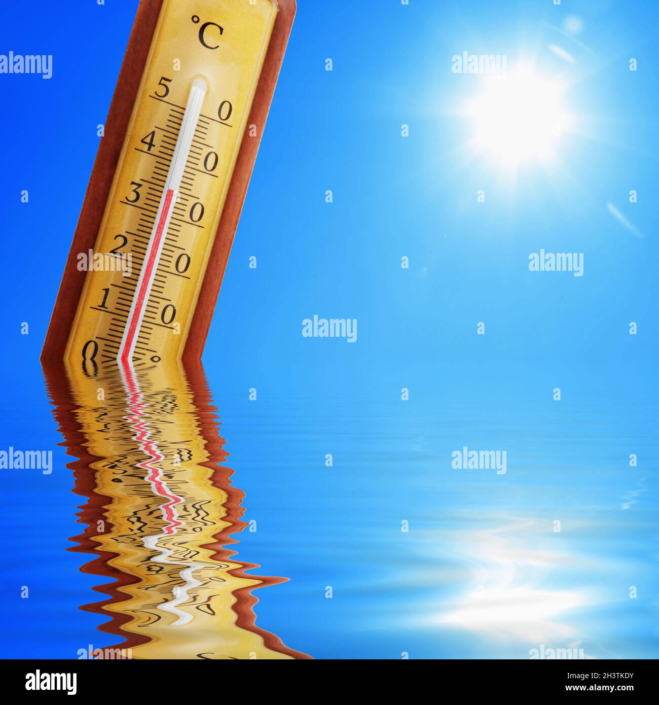 Thermometer with celsius scale showing extreme high temperature Stock ...
