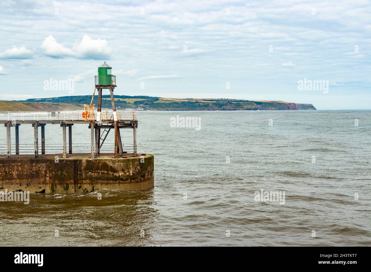 pier head marker light lights Whitby harbour Stock Photo - Alamy