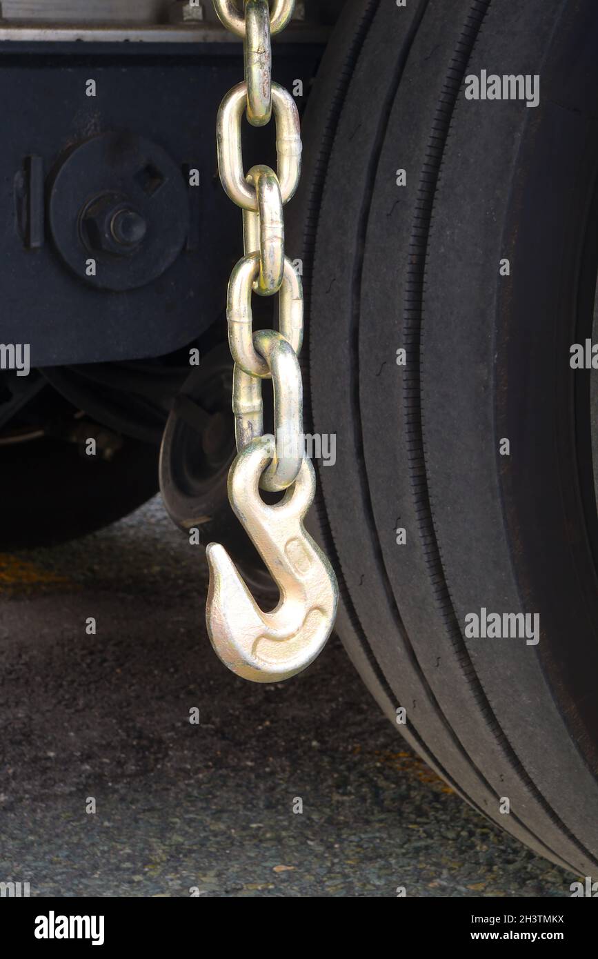 Cable towing hi-res stock photography and images - Alamy