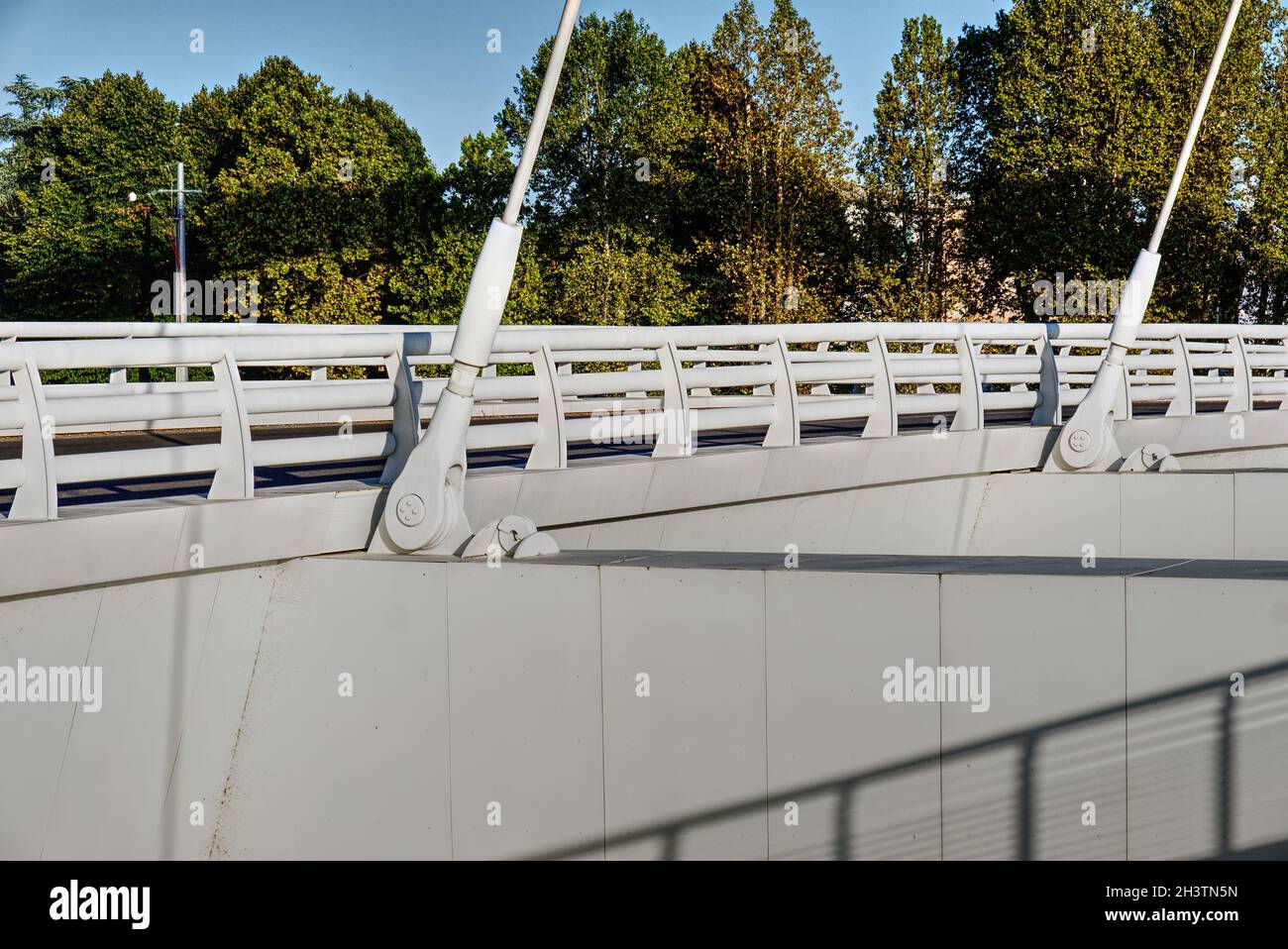 Steel concrete connection detail hi-res stock photography and images ...