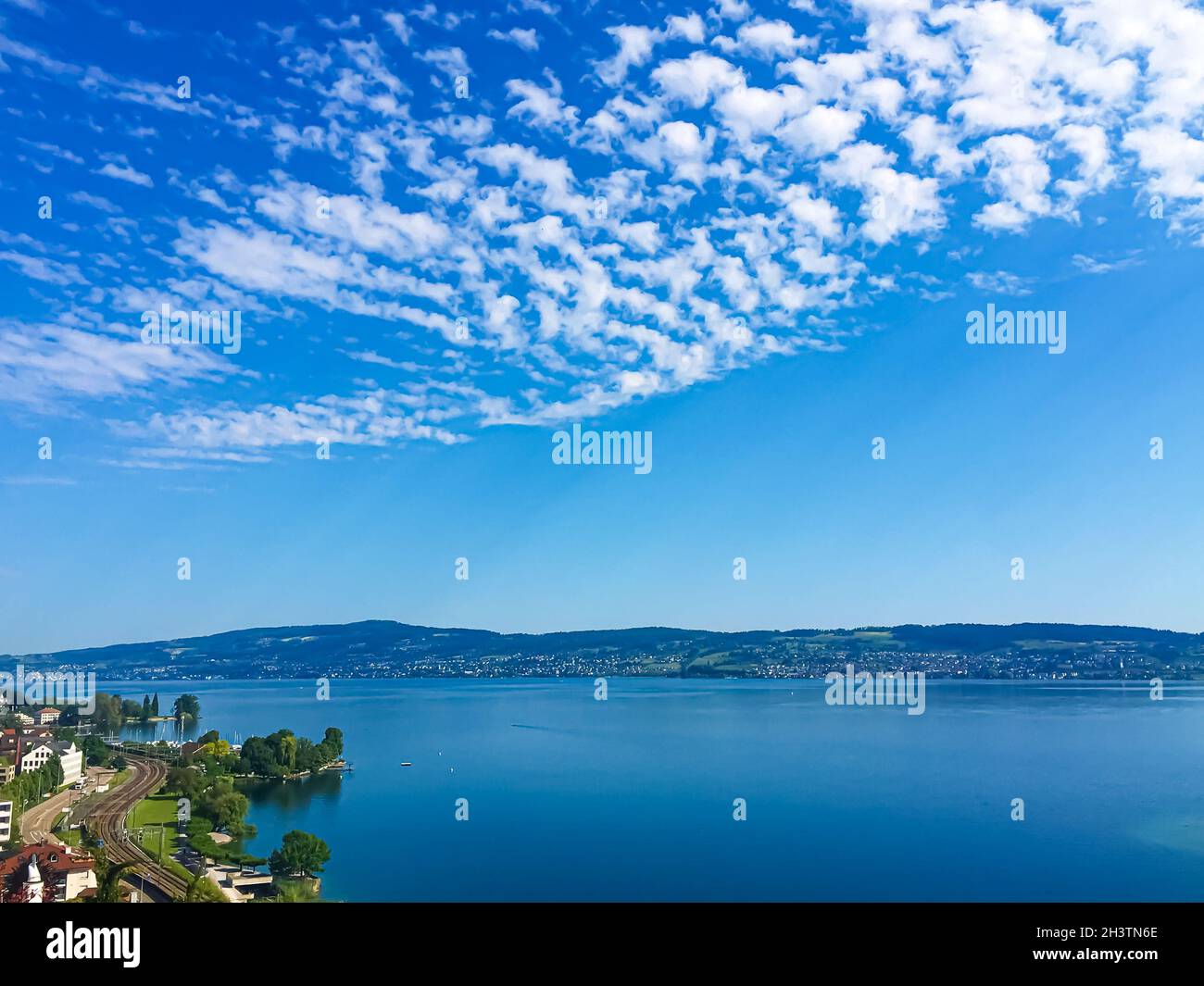 Idyllic Swiss landscape, view of lake Zurich in Wollerau, canton of ...