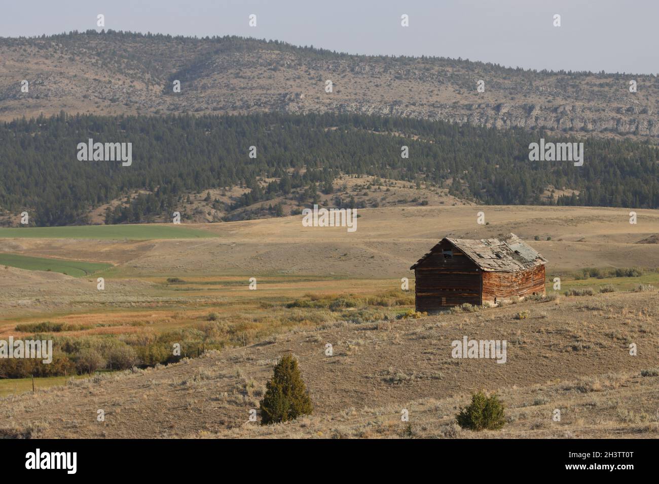 Old western barn hi-res stock photography and images - Alamy