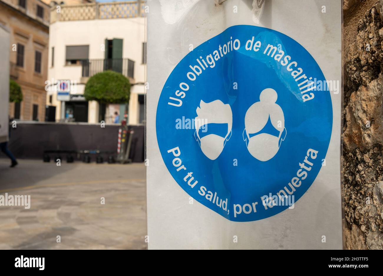 Sign language medical mask hi-res stock photography and images - Alamy