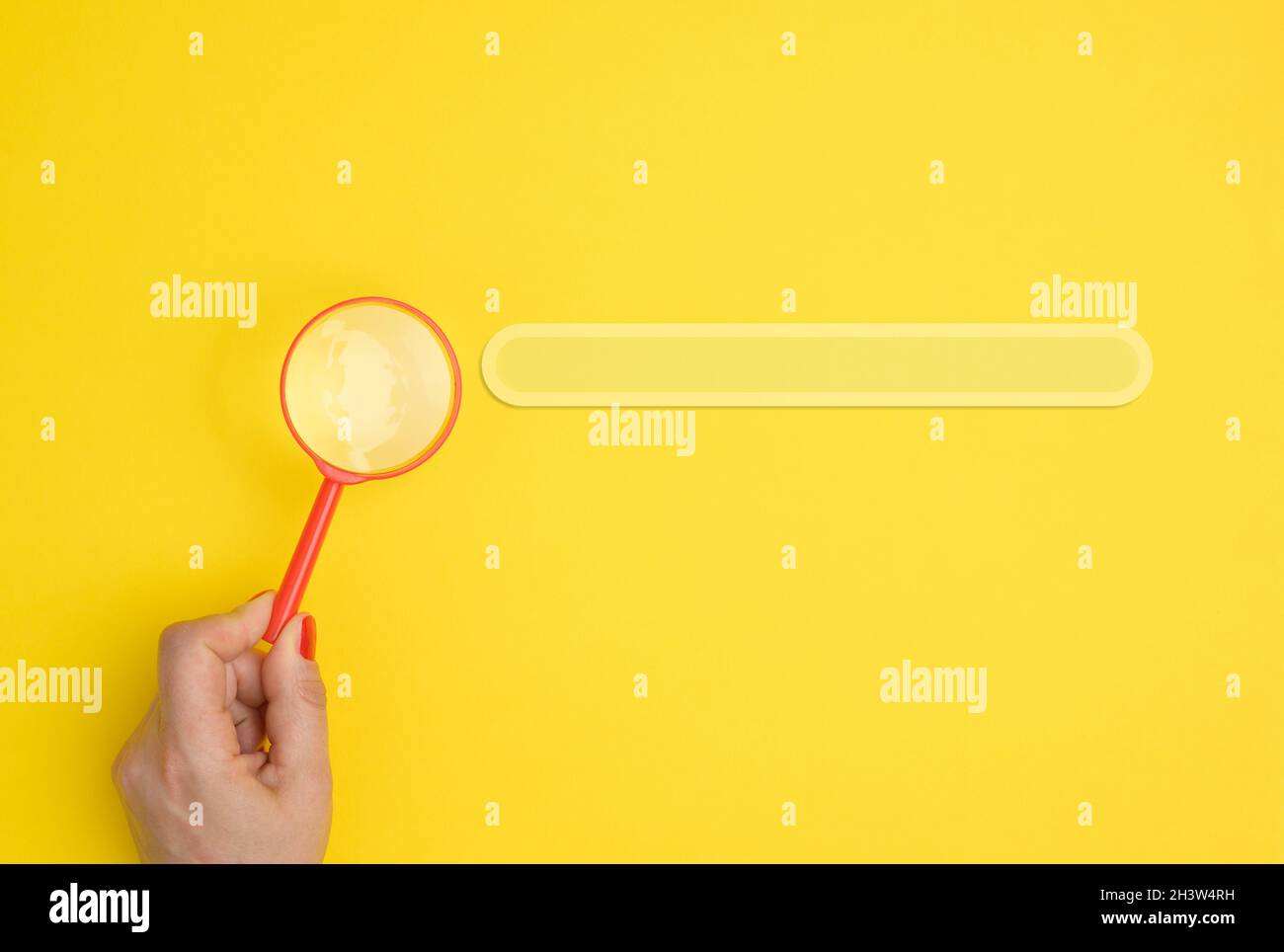 Plastic magnifying glass hi-res stock photography and images - Alamy