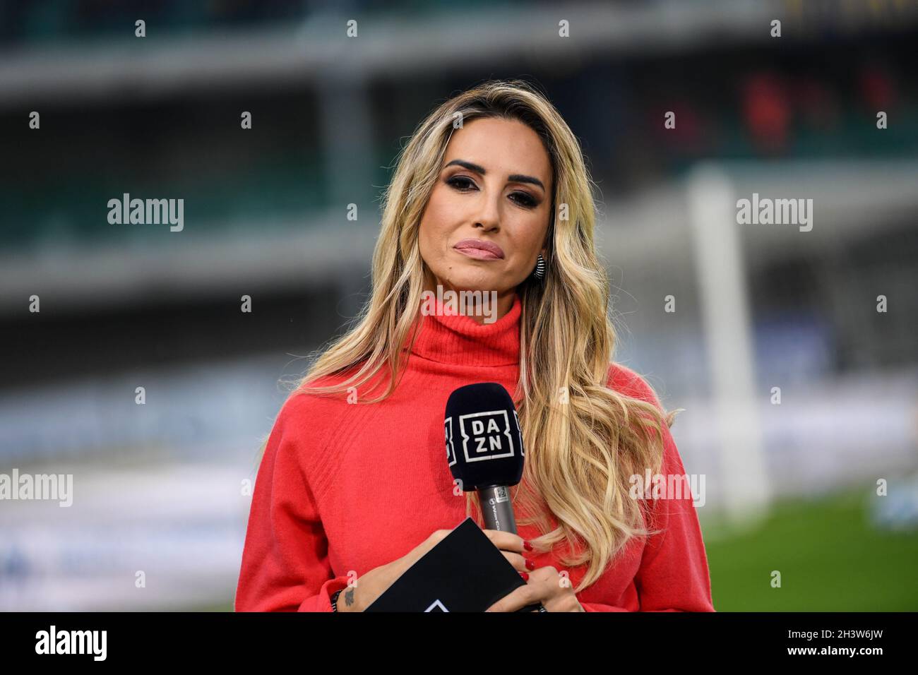 Italian tv presenters hi-res stock photography and images - Alamy