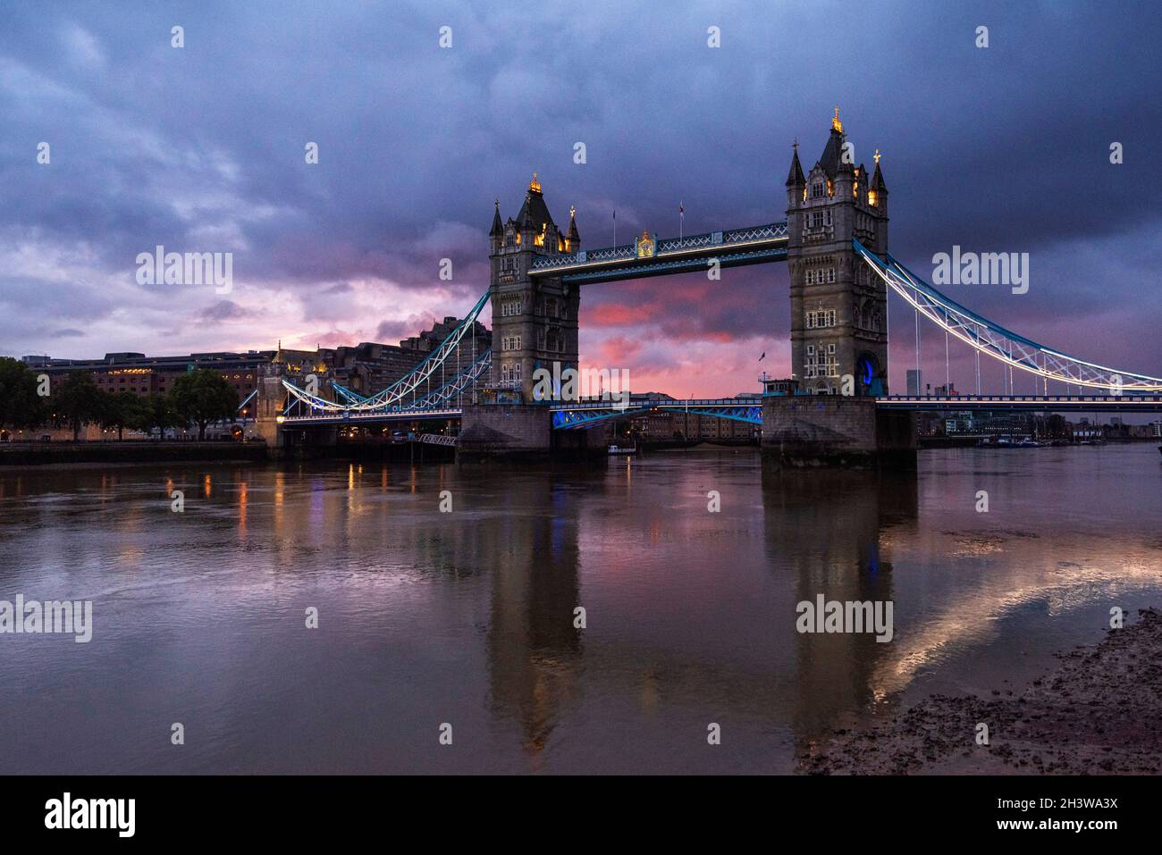 Sunrise at Tower Bridge, London England UK Stock Photo - Alamy