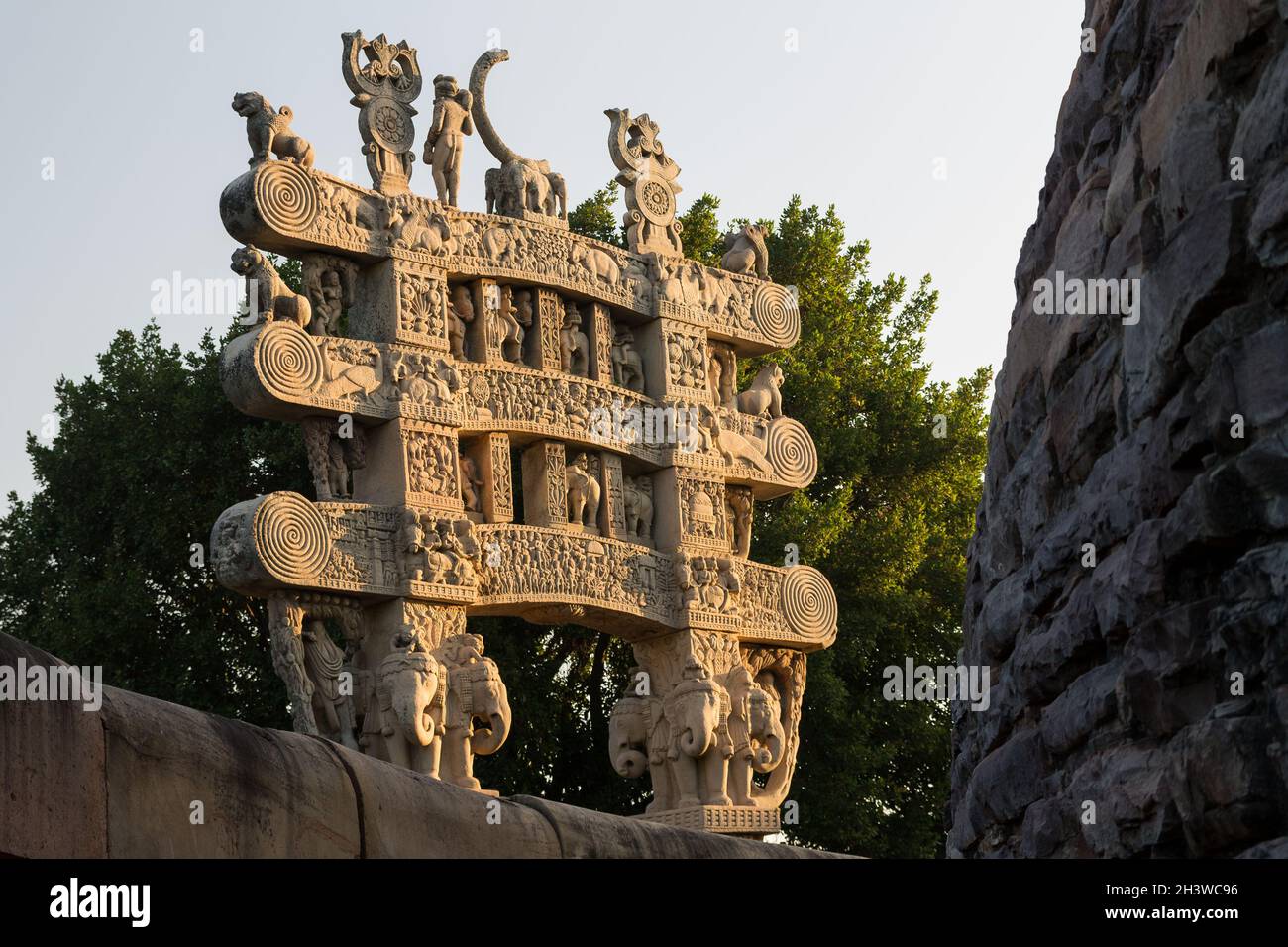 North gateway of Great Stupa at Sanchi. Madhya Pradesh, India Stock ...