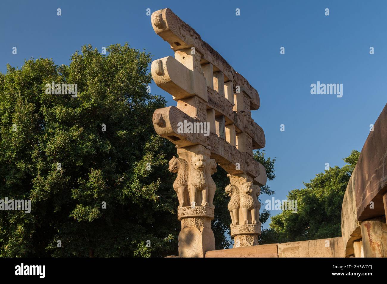 South Torana. Great Stupa at Sanchi. Madhya Pradesh, India Stock Photo ...