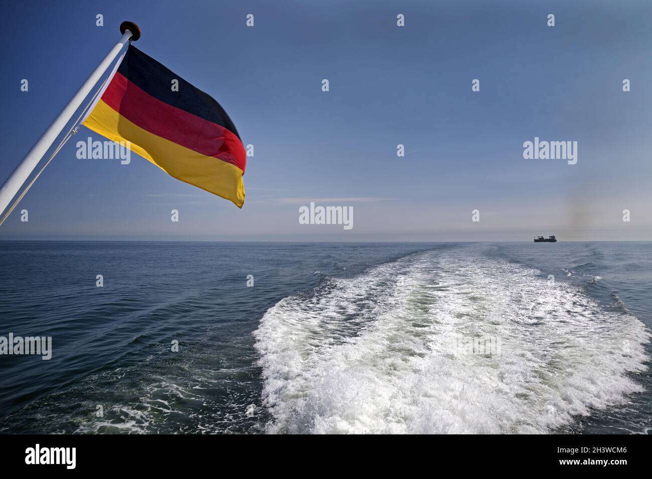 German flag on ship hi-res stock photography and images - Alamy