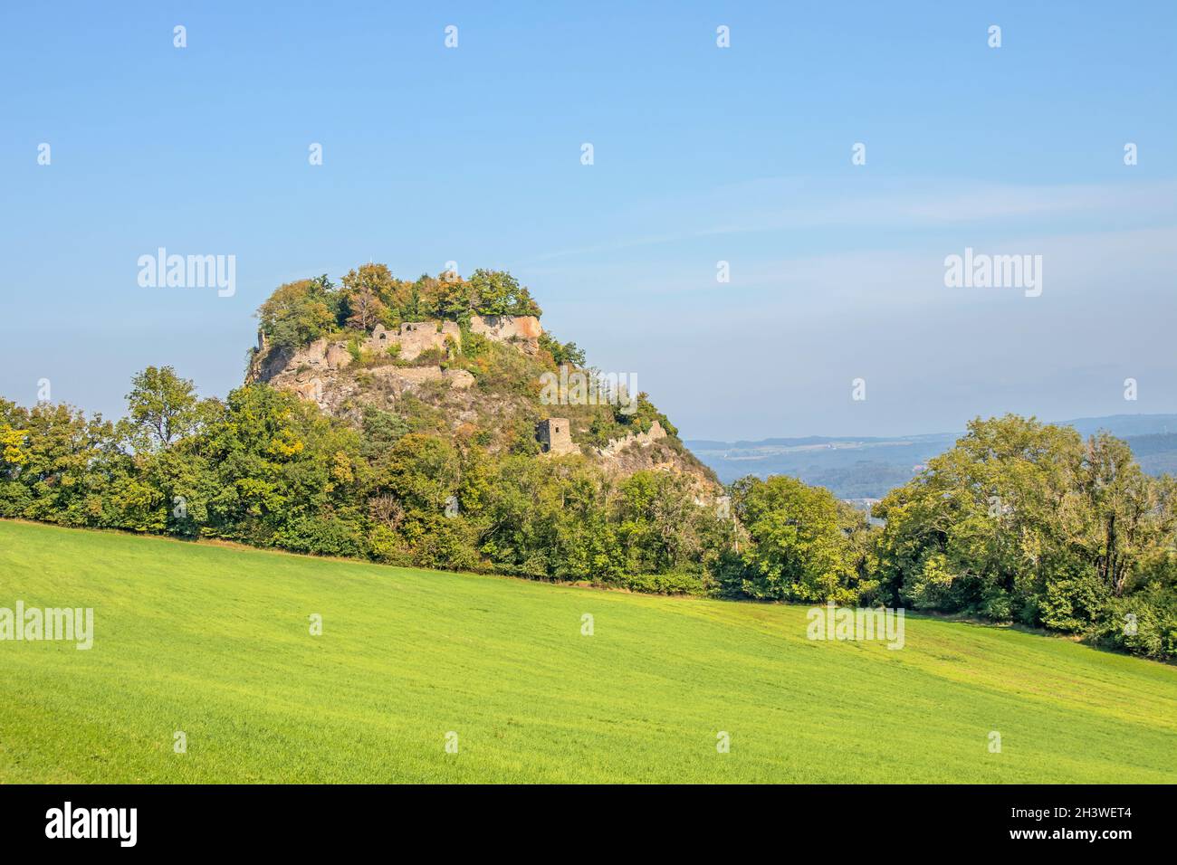 HohenkrÃ¤hen Castle Ruin, Baden-WÃ¼rttemberg Stock Photo - Alamy