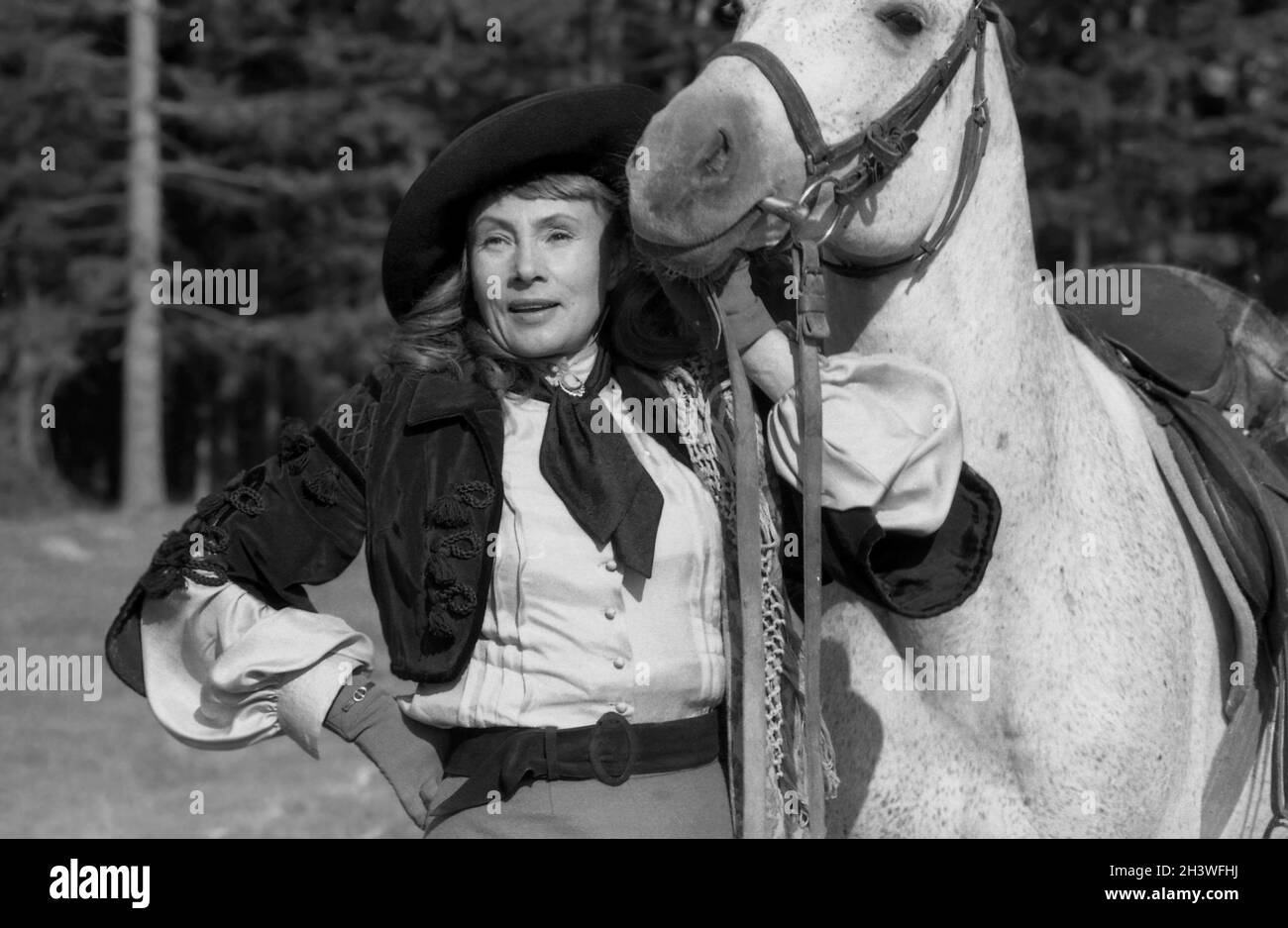 Romanian actress Marga Barbu playing in "Drumul oaselor" (1980 ...