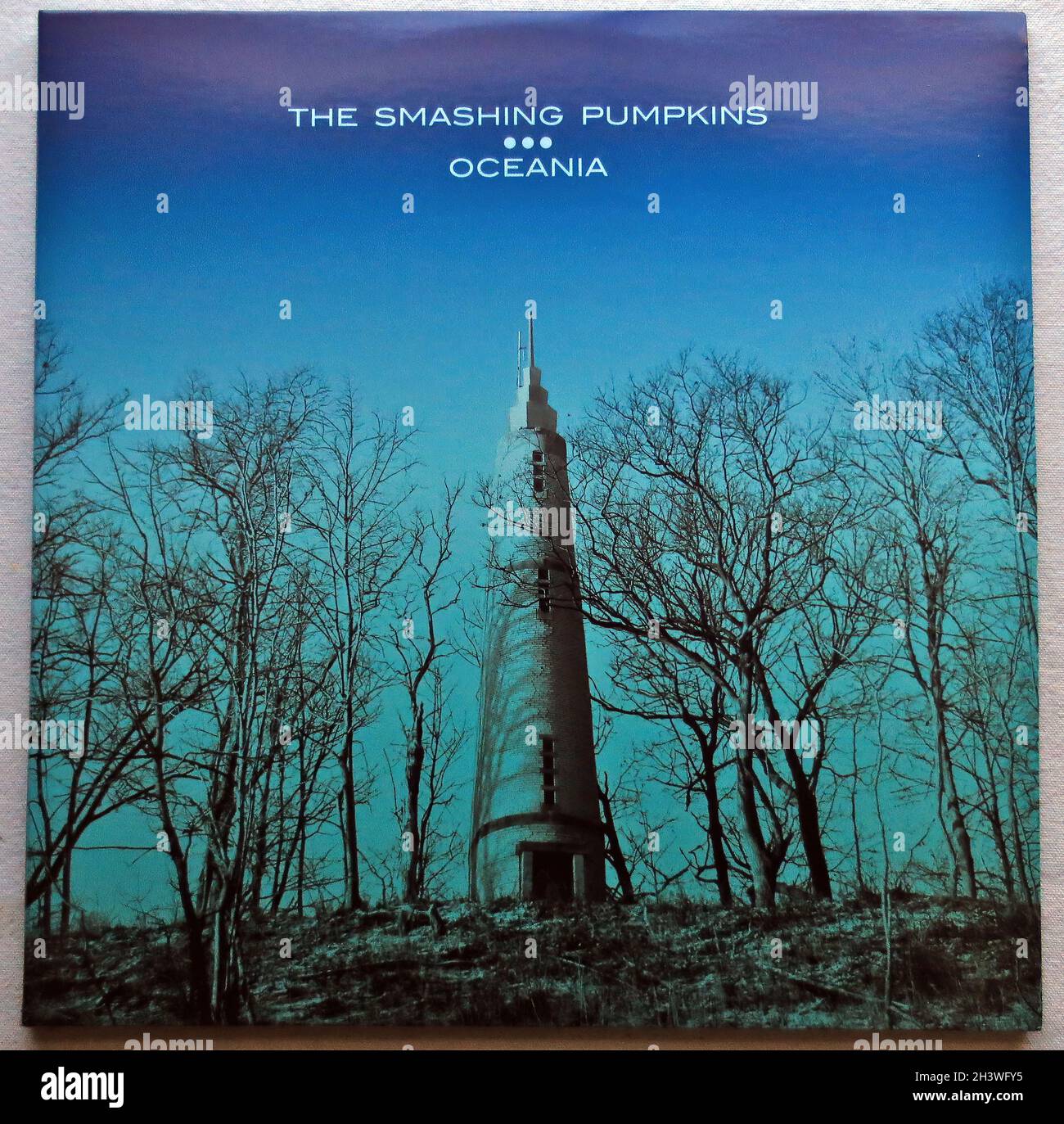 Record smashing hi-res stock photography and images - Alamy